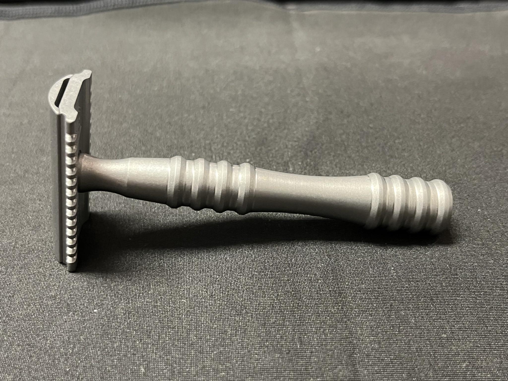 Grade 5 Titanium - Complete Razor - 2 Base Plates – GUERRILLA RAZORS